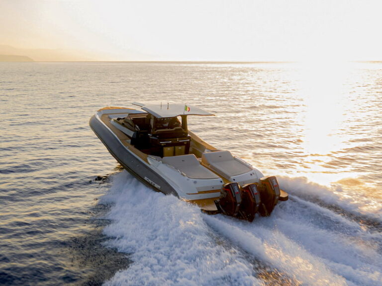 Scanner Envy 1400: con los fuerabordas vuelas a 50 nudos | Los Barcos