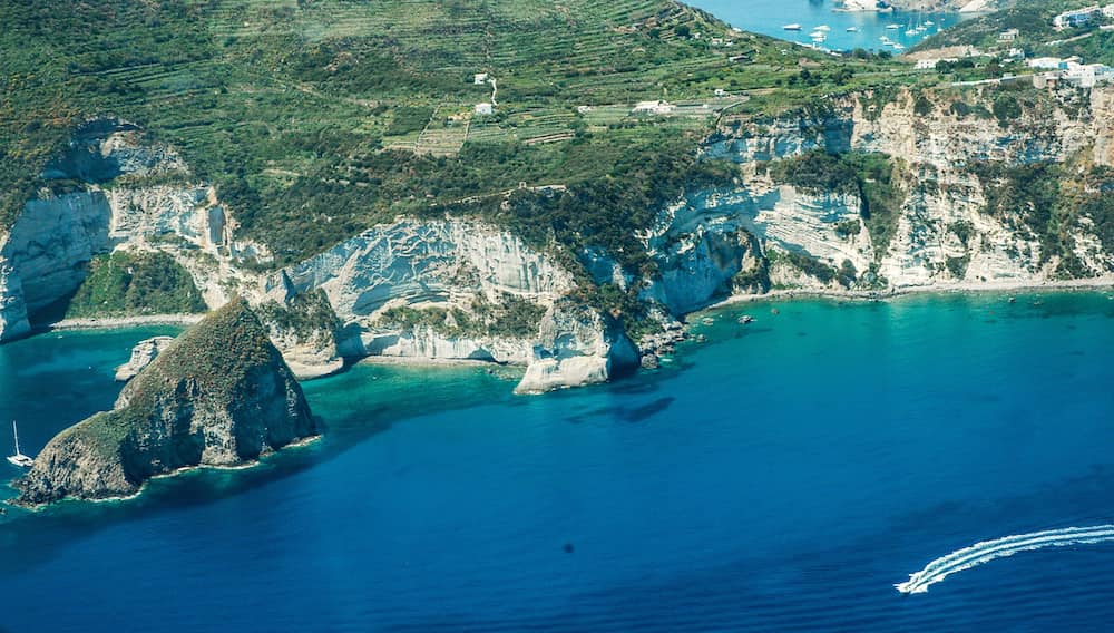 Excursión en barco a la isla de Ponza | Los Barcos